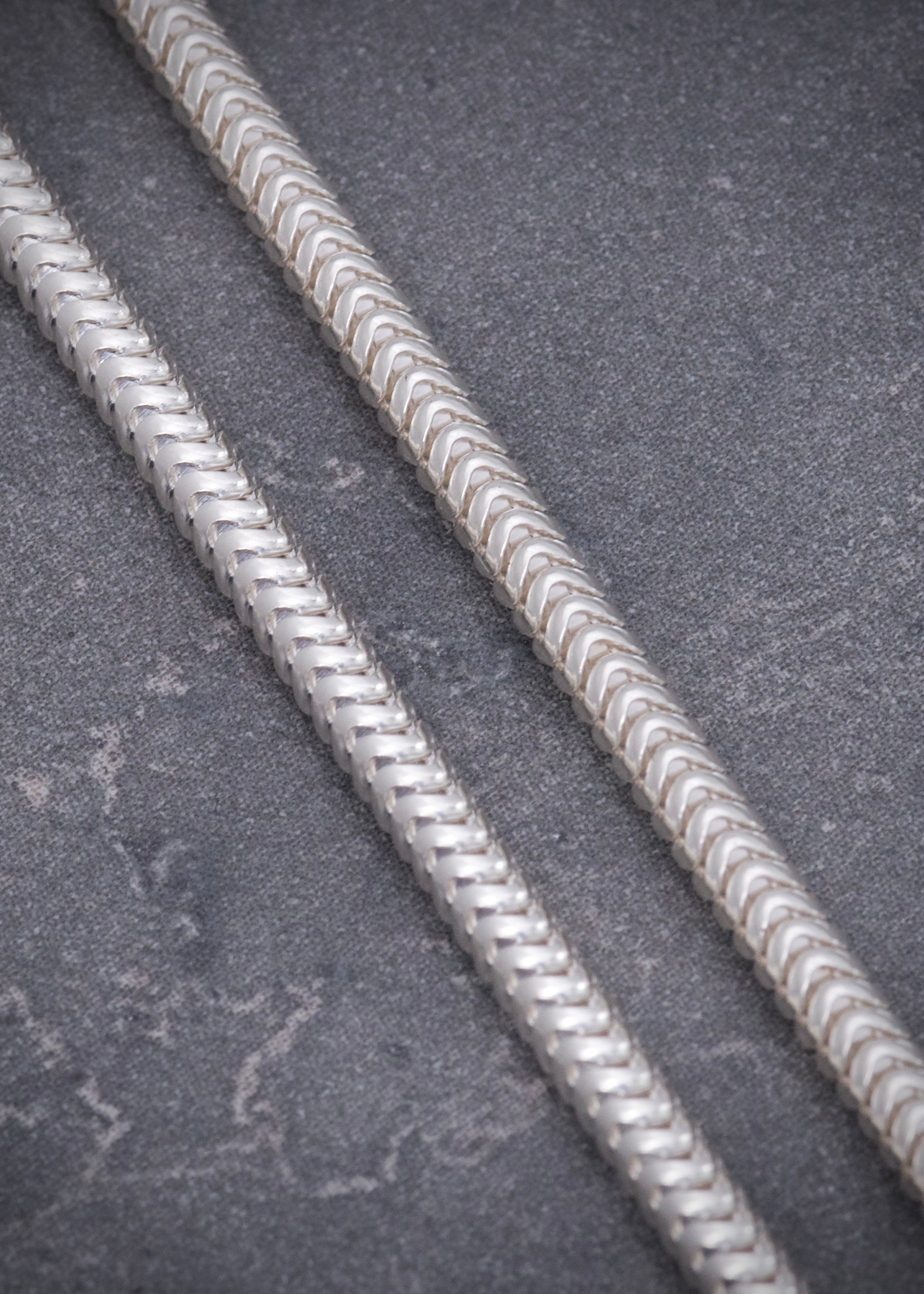 Cadena cola de raton 12,95gr, Ancho 2,4 mm, Oro FALSE – BRACARLI