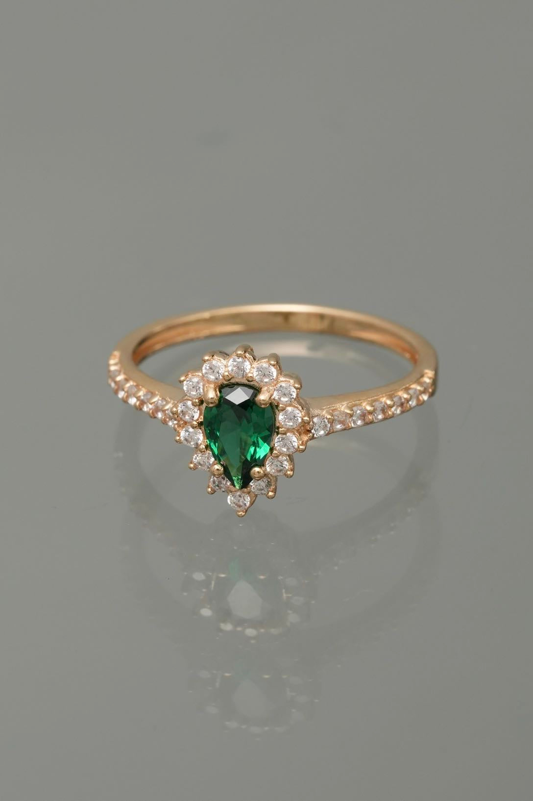 Solitario con swarovski verde y blanco 2,35gr, Talla 6, Oro Nacional ...